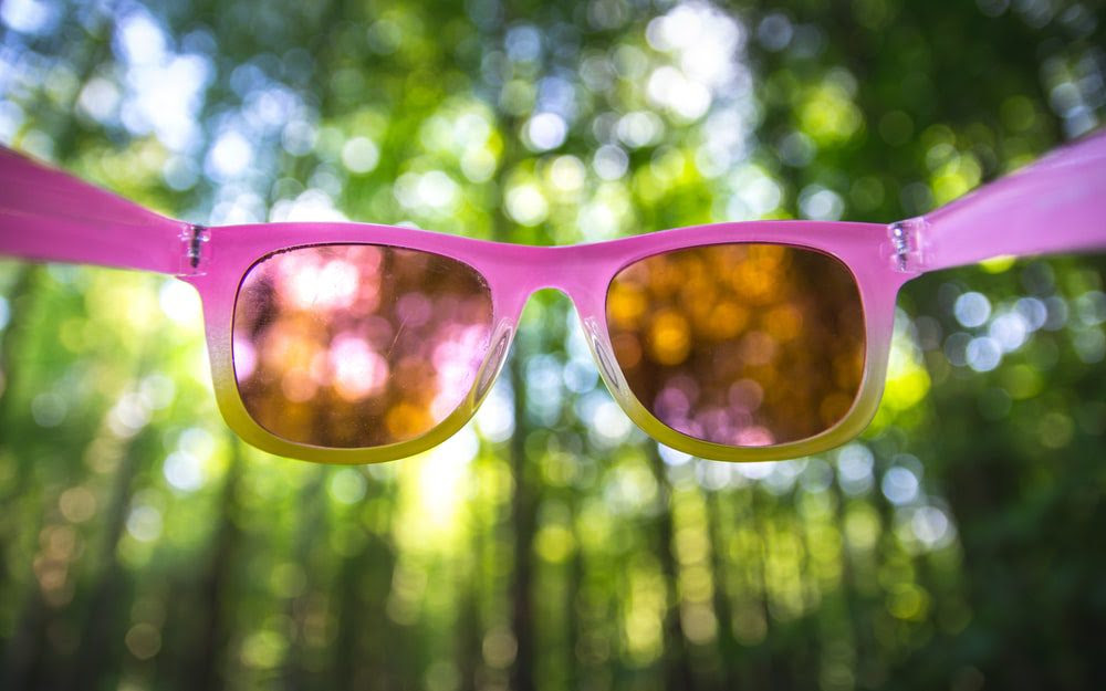 What Colors Your Glasses Onome